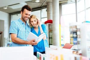 25 Incredibly Fun Date Ideas For Introverts With NO Crowd