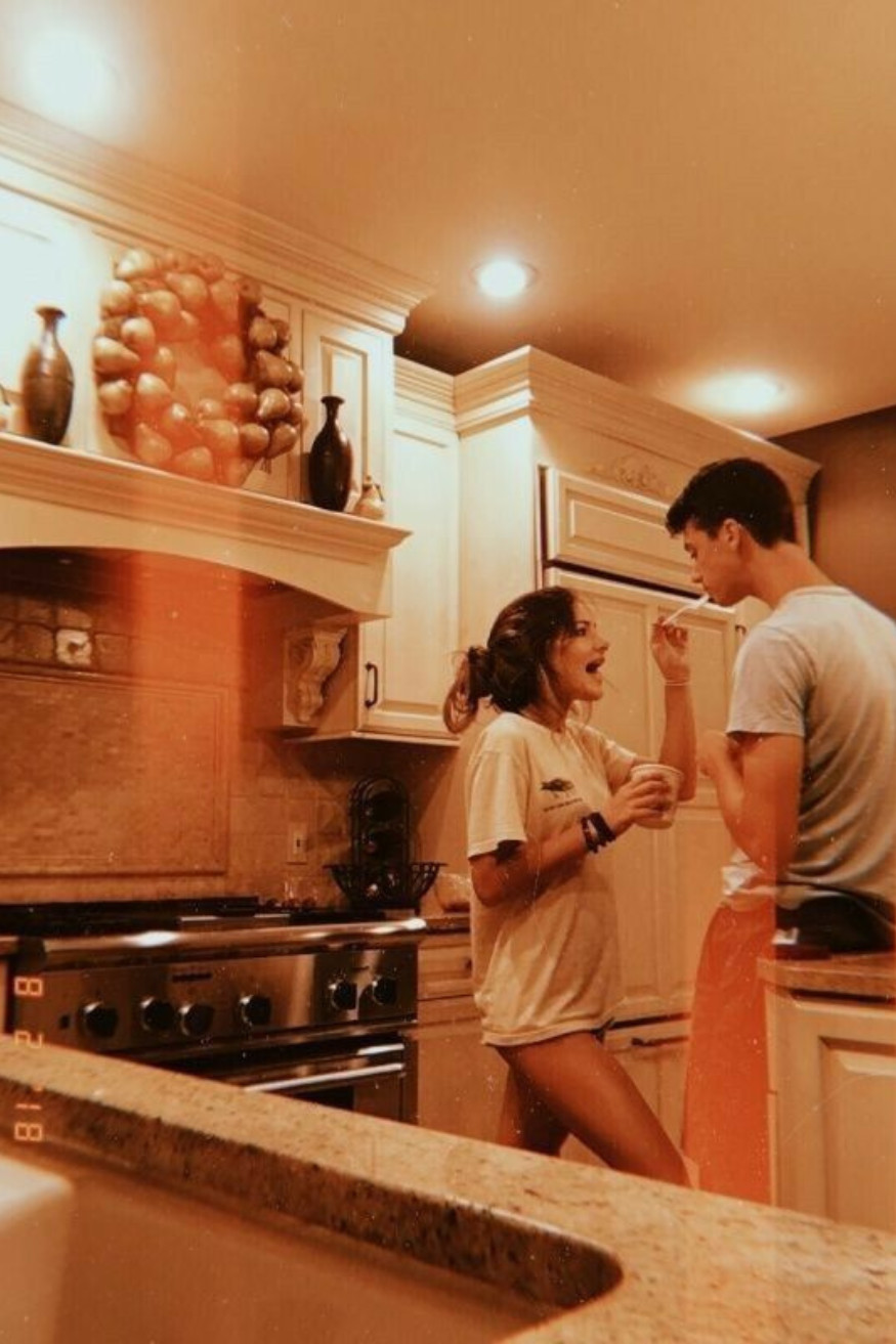 56 Cheap Date Ideas That Are Gua-Ran-Teed to Be a Blast!