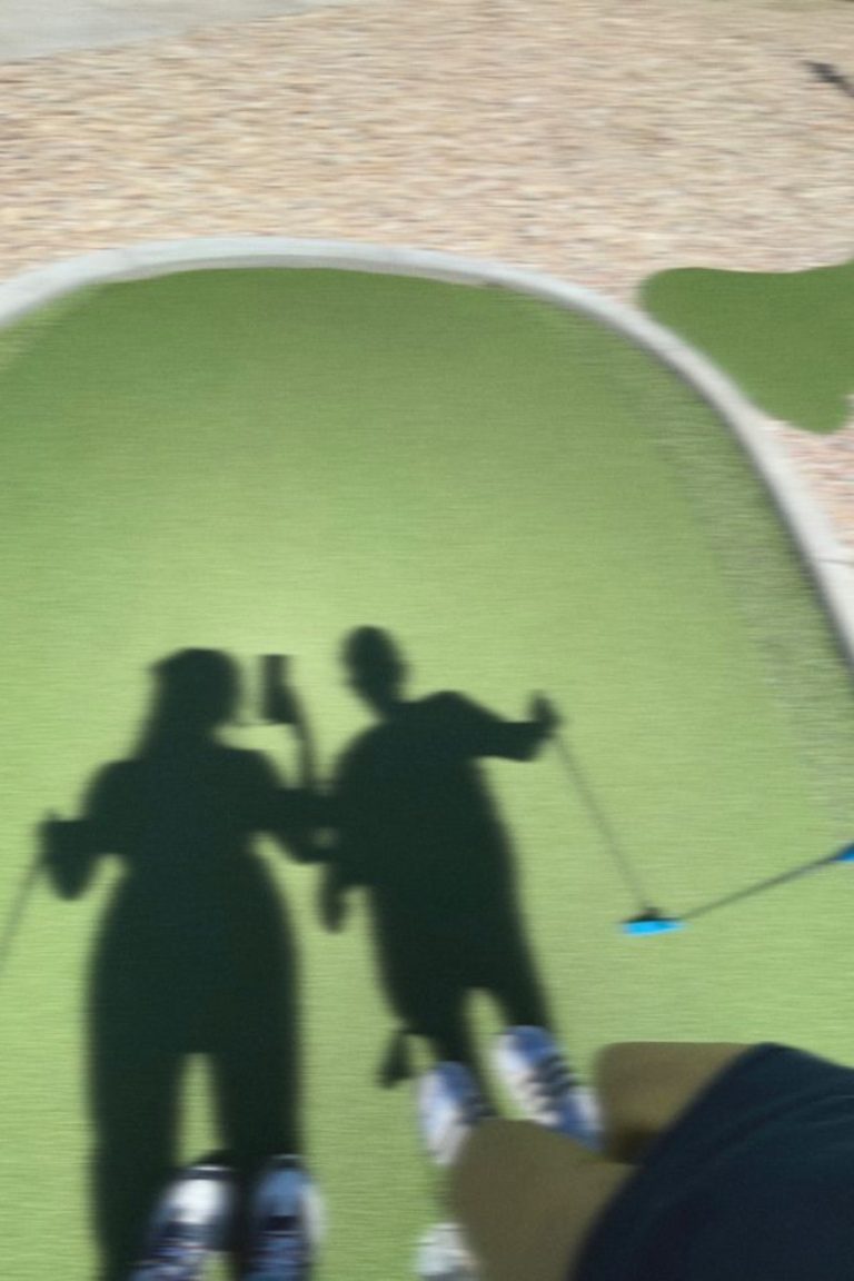 50 Unforgettably Adorable First Date Ideas For The Books!