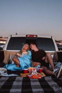 296 Alphabetical Date Ideas to Go from A(Adorbs) to Z(Zany)!